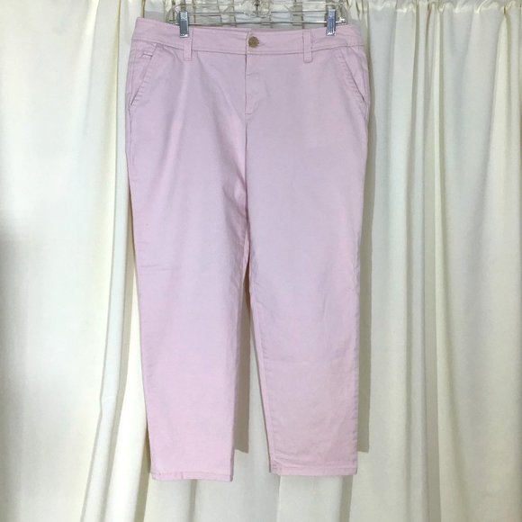 Liz Claiborne | Pants & Jumpsuits | New Classic Light Pink Capri Pants ...